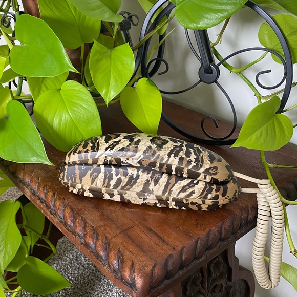 Vintage | Cell Phones & Accessories | Vintage Nick Nora Leaopard ...